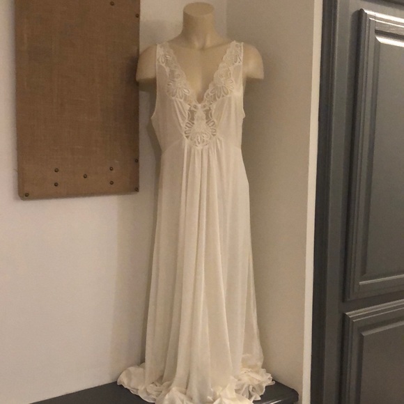 Shadowline | Intimates & Sleepwear | Shadowline Gown | Poshmark